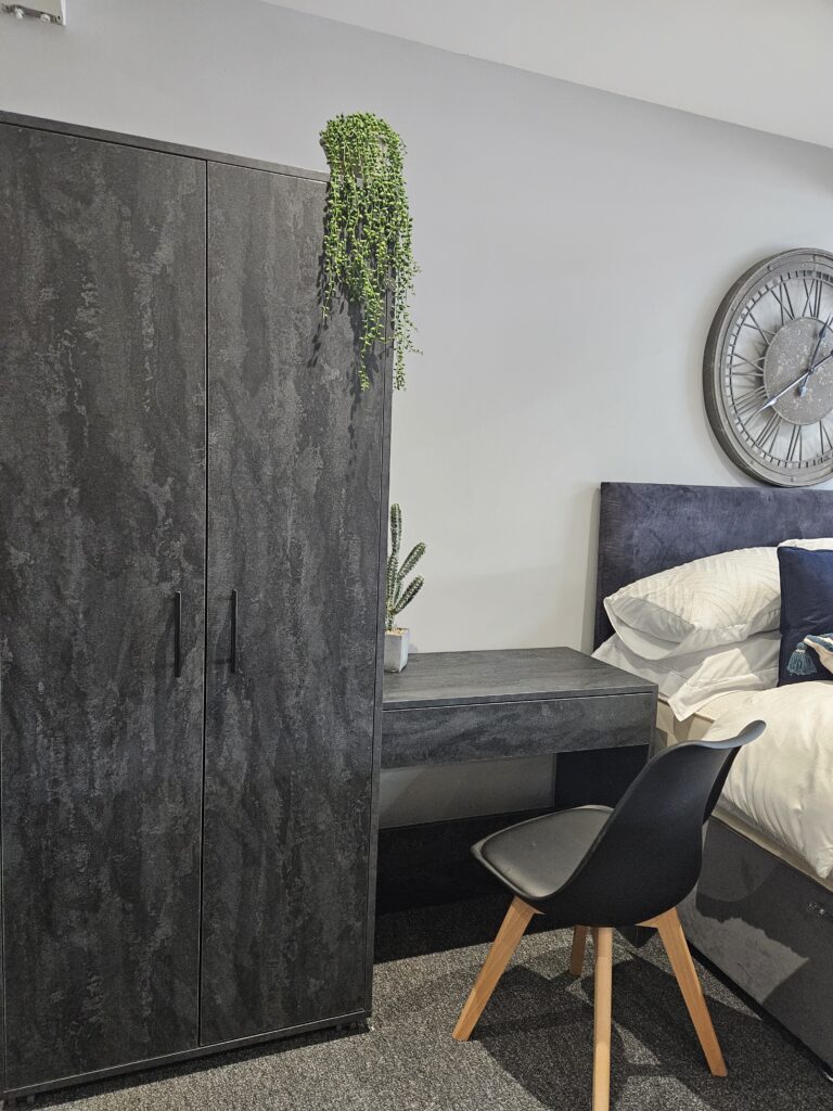 Charcoal Flow - Landlord Furniture Co